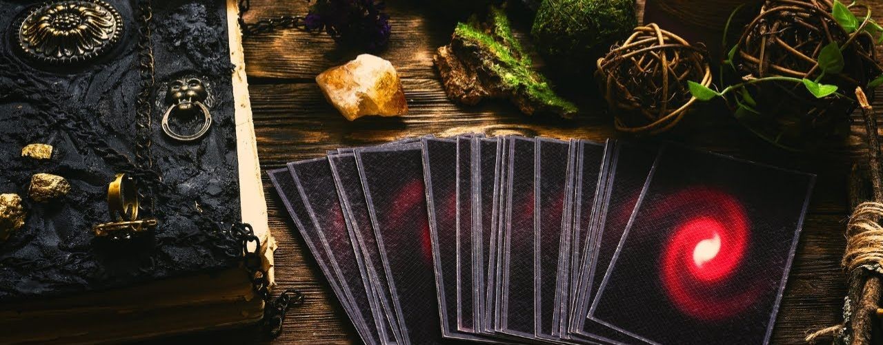 Кира Котова Таролог