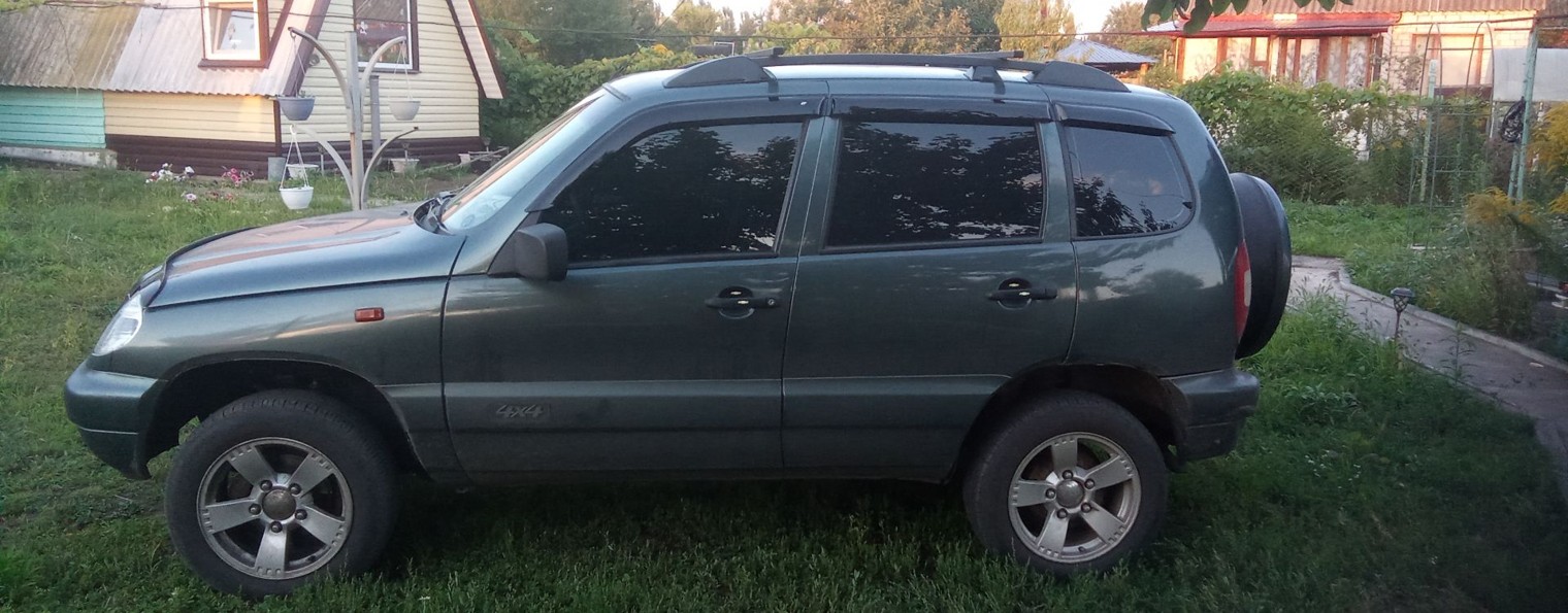 один на даче