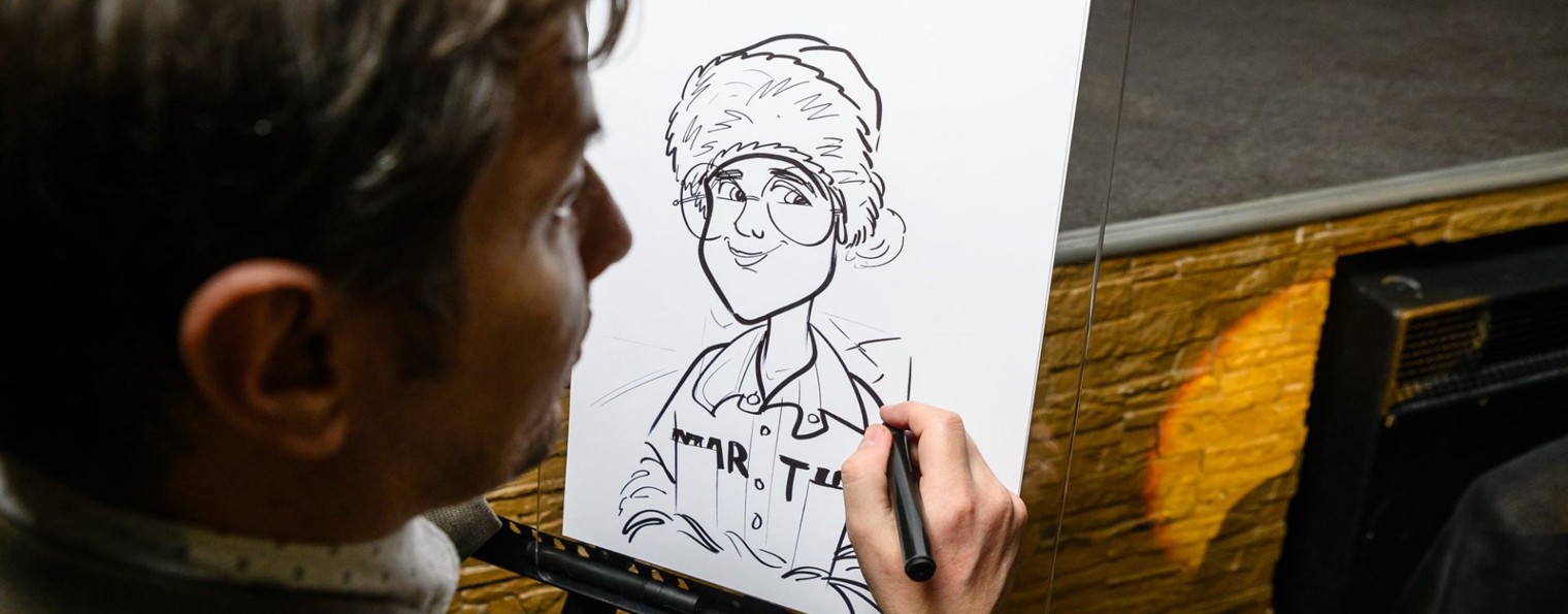 Витя_Рисует