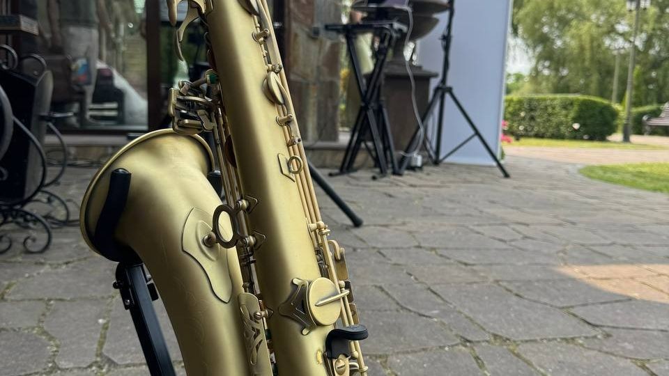 Саксофонист Евгений Хан