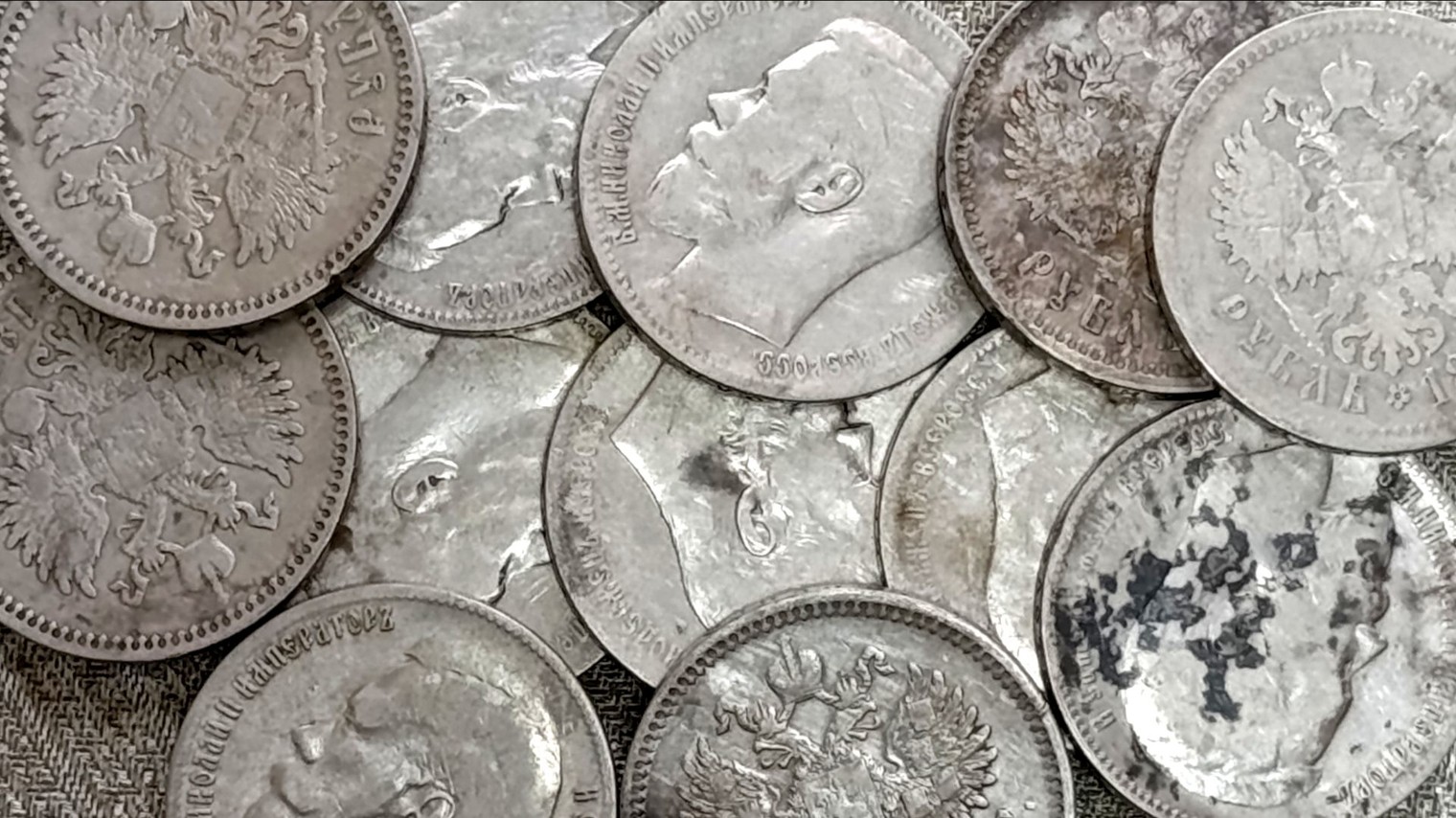 Семейный поиск древних сокровищ.