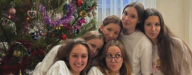 Маша и ее бабсовет