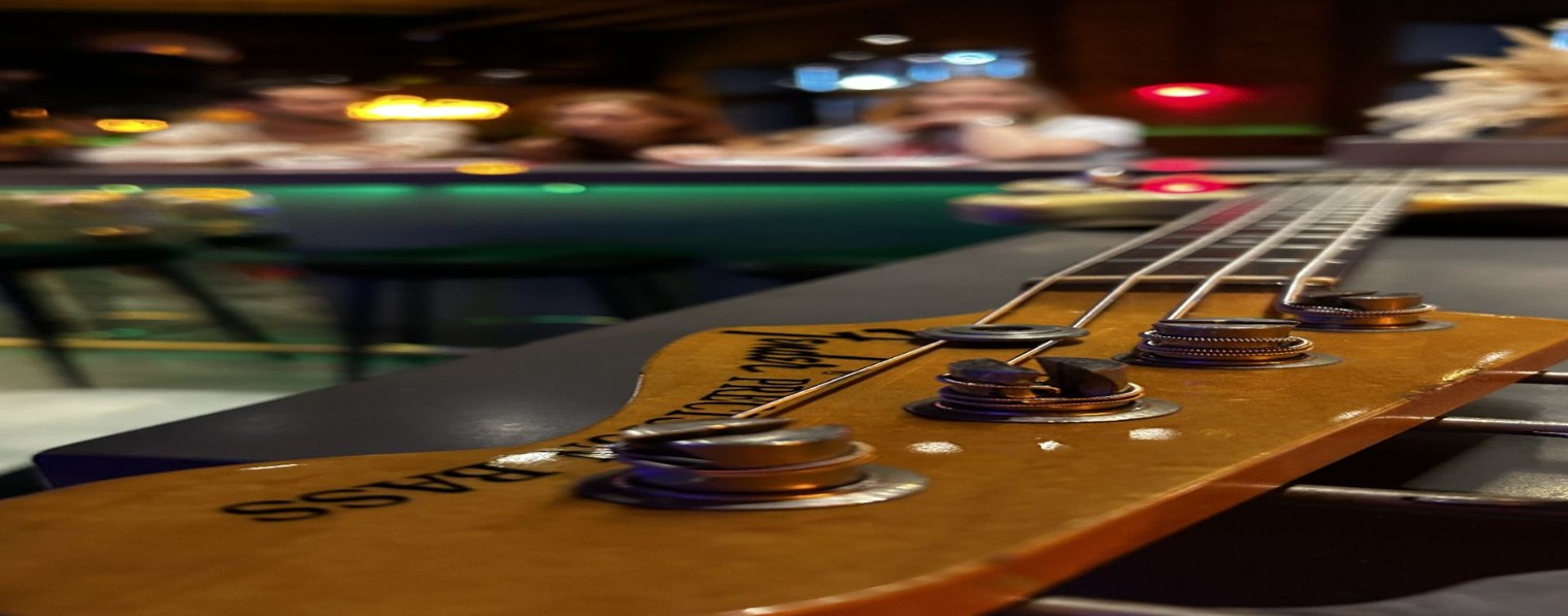 Кириллов(Бас Гитара)