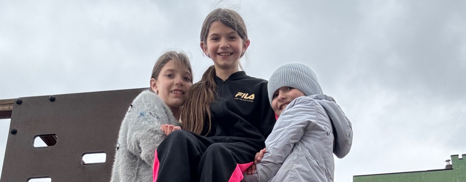 Семья девочек