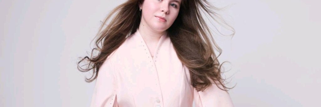 Александра Ломова