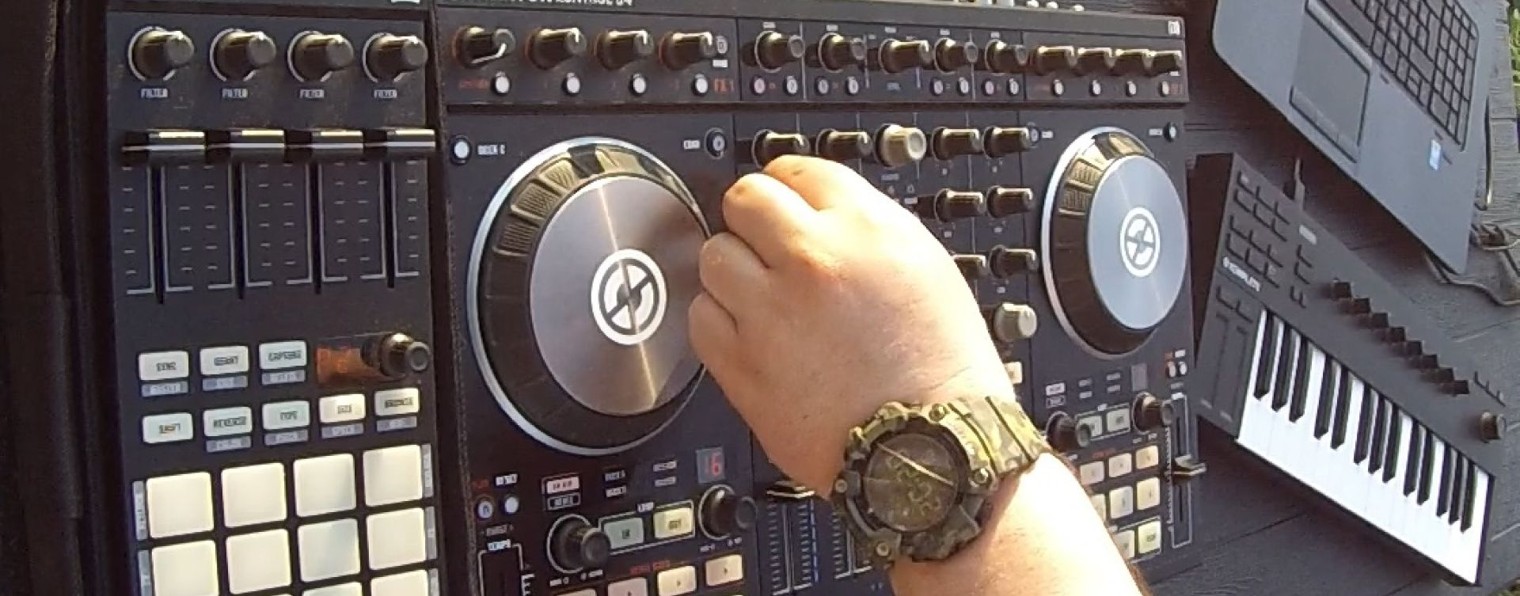 LACHKOV House and Techno