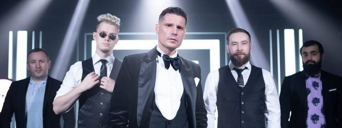 Ведущий Алексей Лихачев