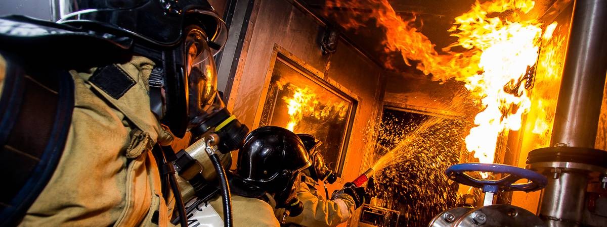 Пожарные Хабаровска