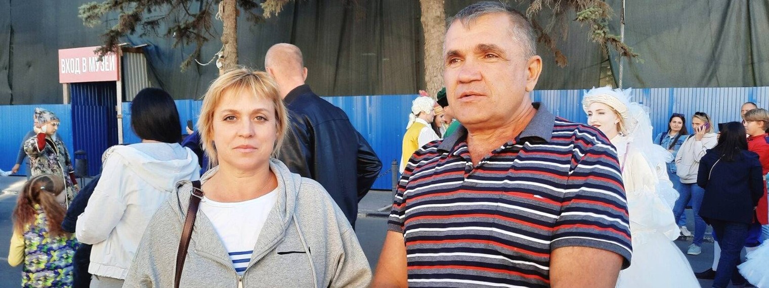 Жизнь в деревне Юра и Лариса