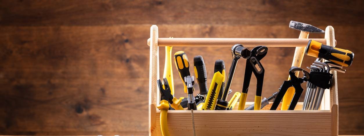 РУКИ - ОТКУДА НАДО!