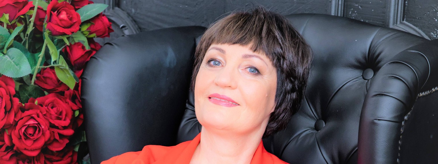 Поёт Татьяна Козловская