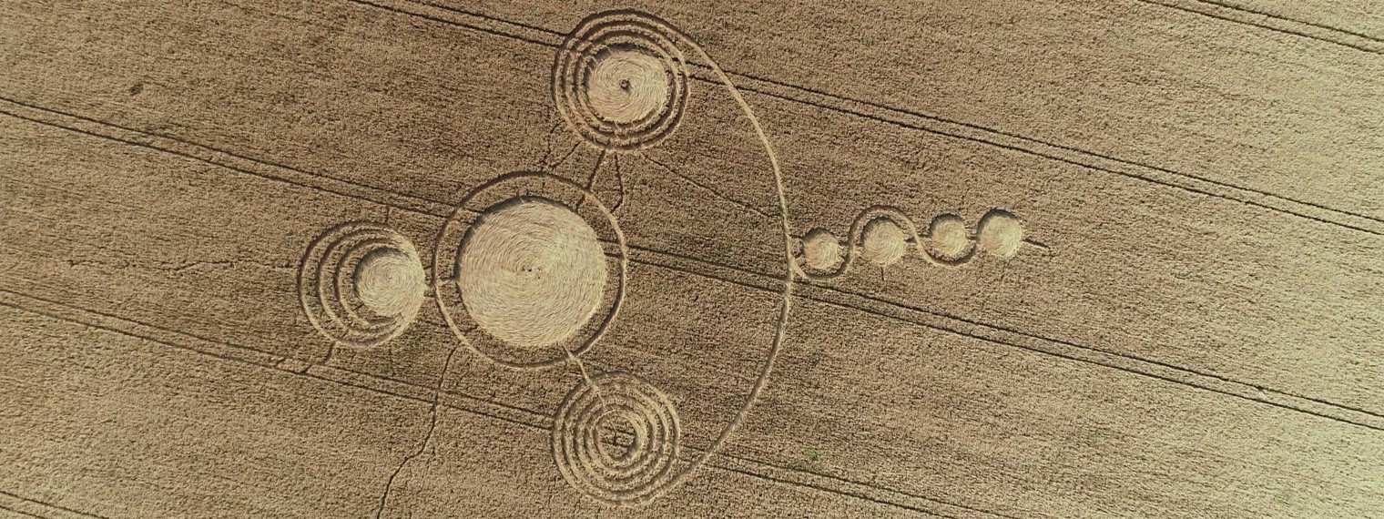 КРУГИ НА ПОЛЯХ