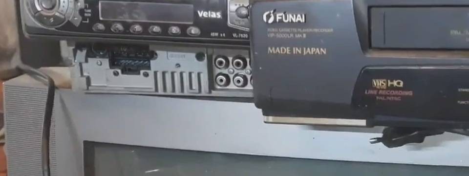 Слесарь оператор