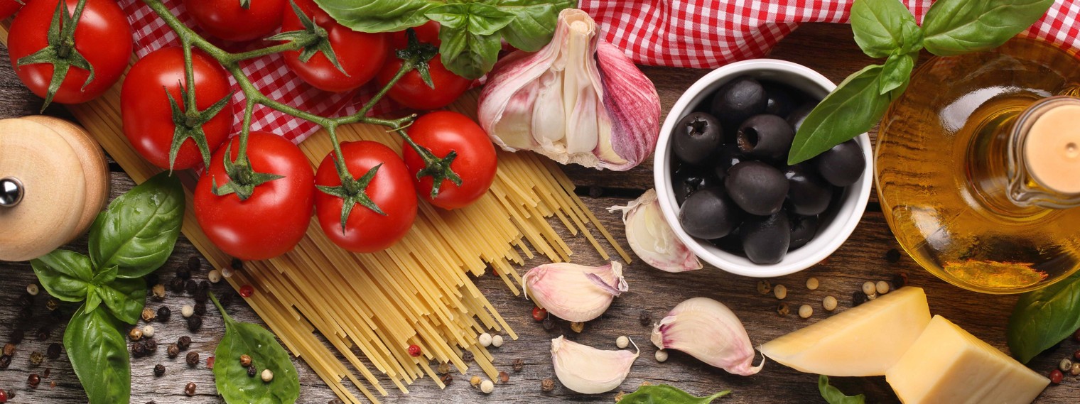 Хозяйка на кухне.