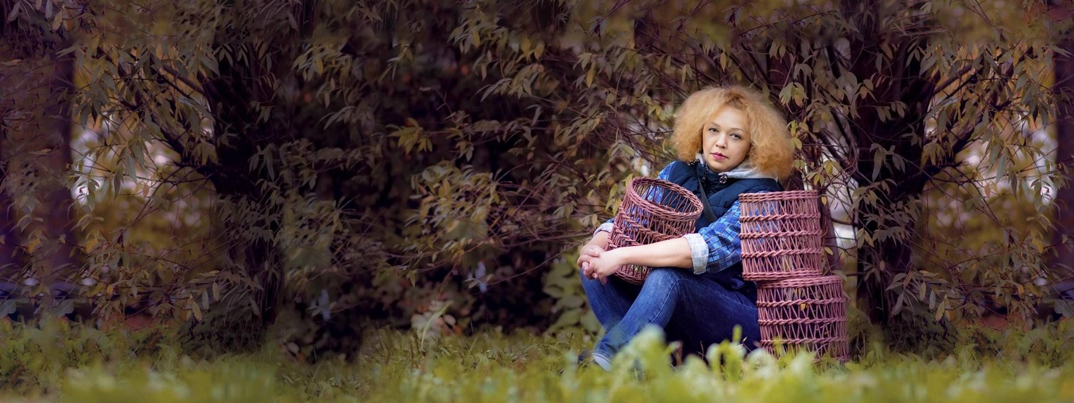 Алена Бугрова. Плетение из газетных трубочек.