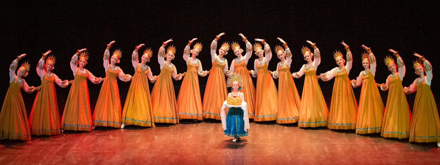 Народный хореографический ансамбль "Школьные годы"