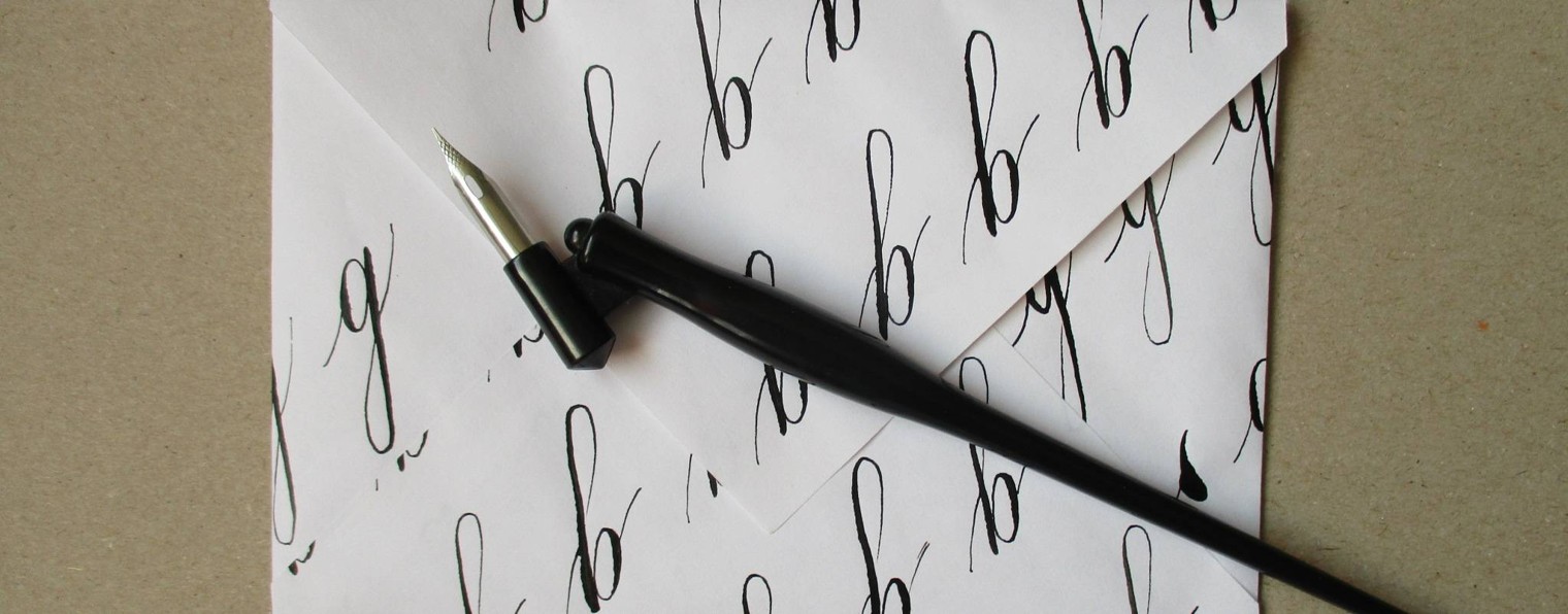 Полина Смолова, иллюстратор, художник и каллиграф