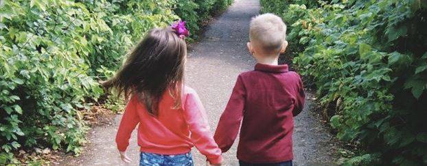 Маленькая Данечка и её брат