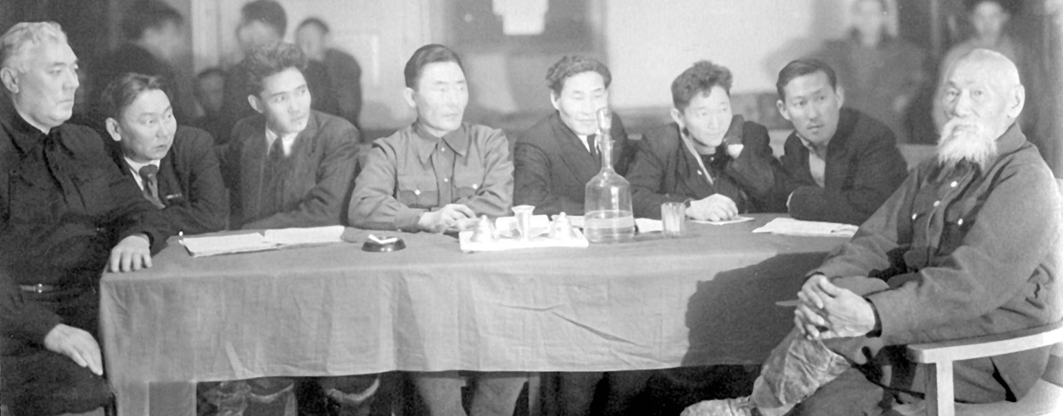 Институт Олонхо