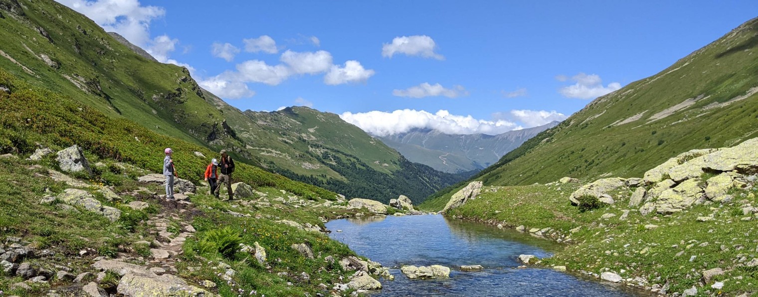 У ПОХОДНОГО КОСТРА