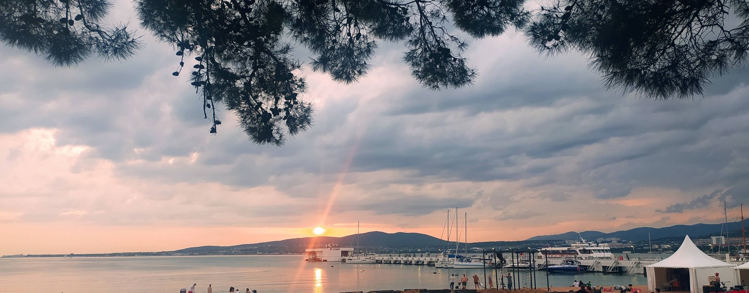 Руссо Туристо 54