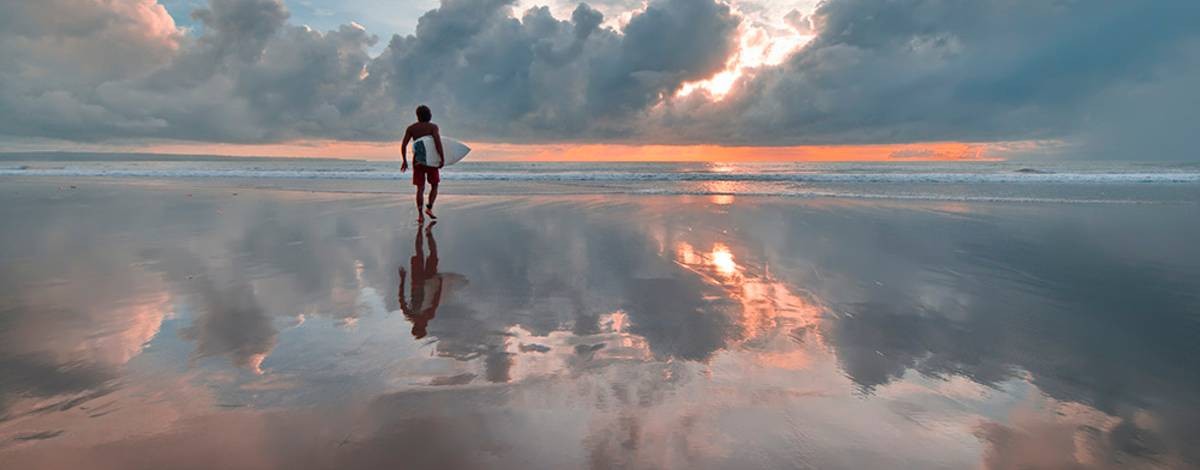 Юрий Иванов