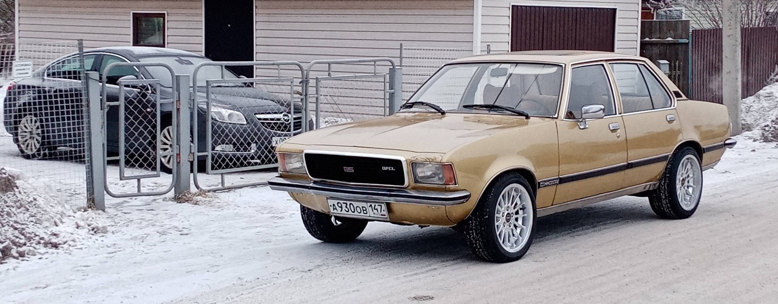 Олег Николаев