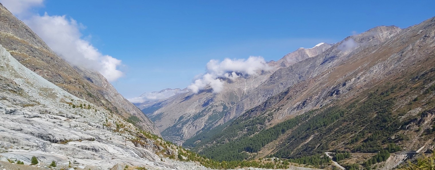 Священник Антон Дёмшин