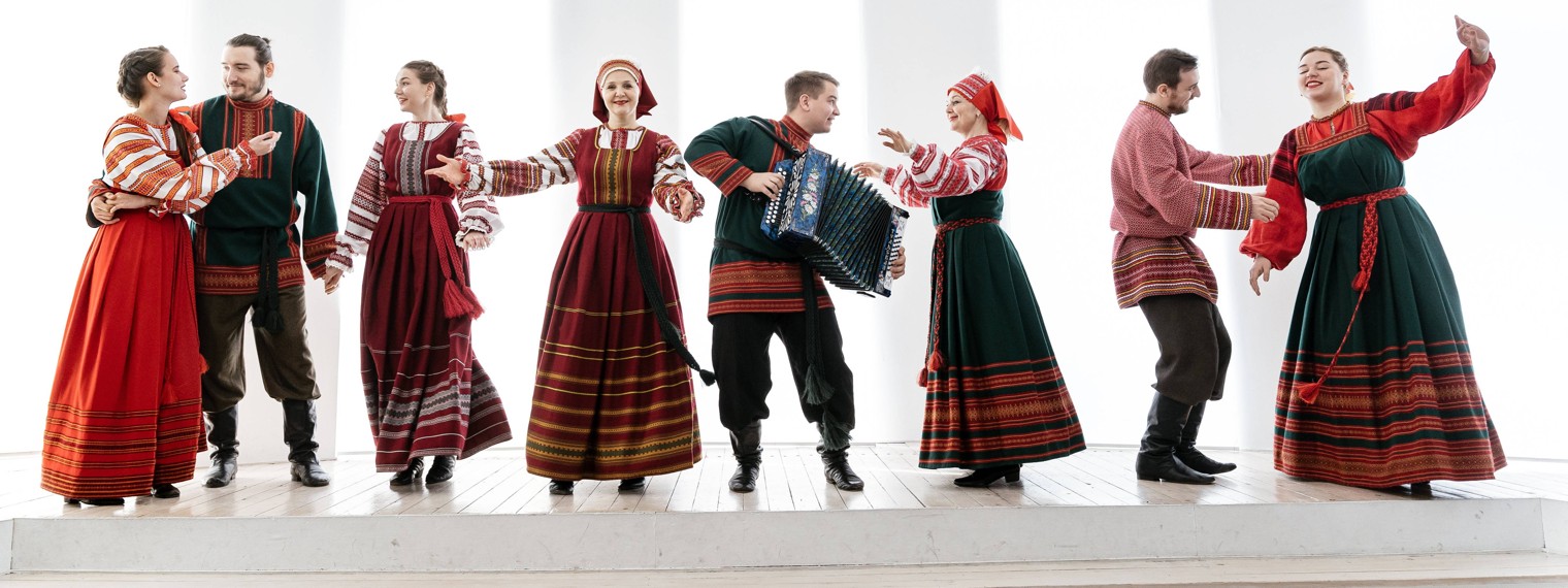 Театр фольклора «Разноцветье»