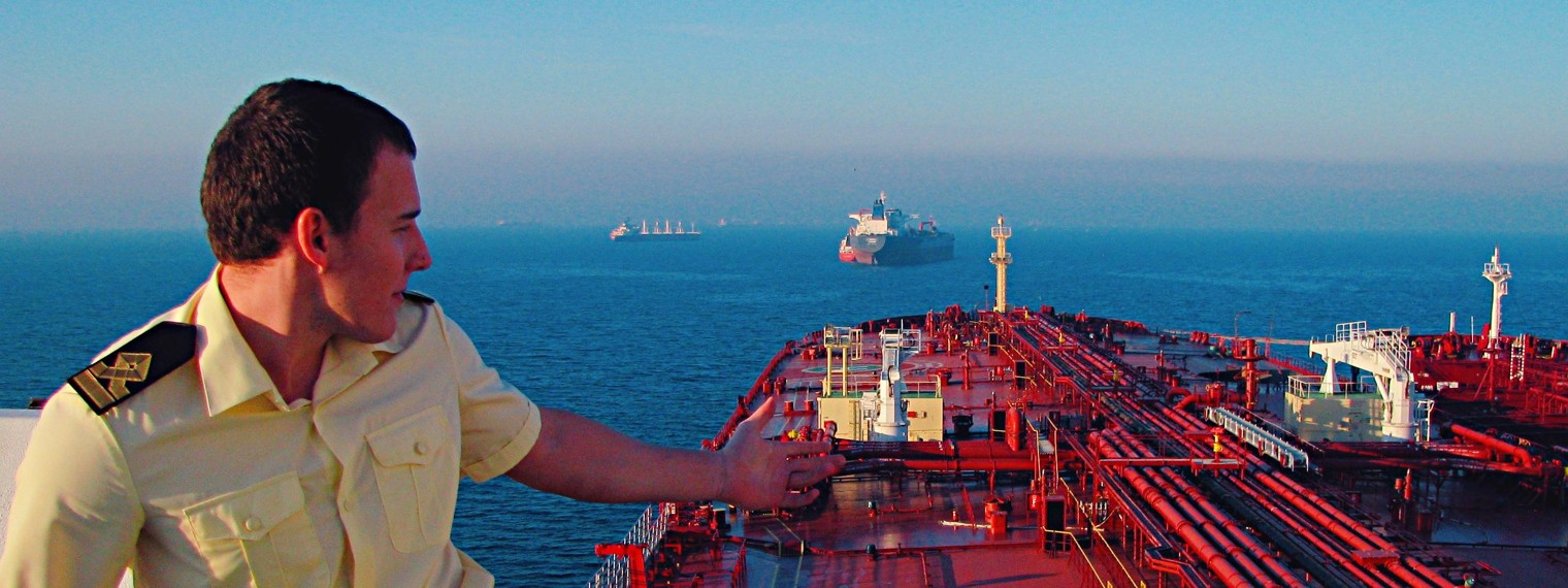 Папа в море