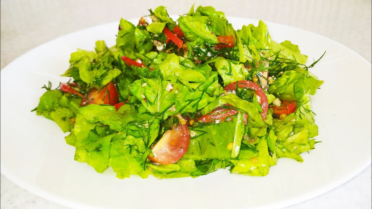 Салат с огурцами в медово-горчичной заправке