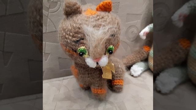 Домашнее видео. Вязаные котята на любой вкус