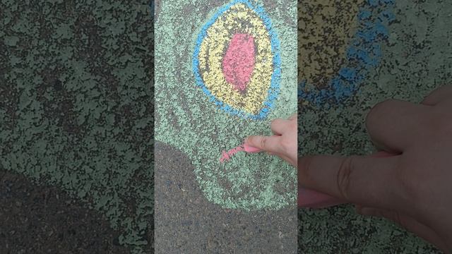 Я пыталась изобразить раздавленного планктона мелом