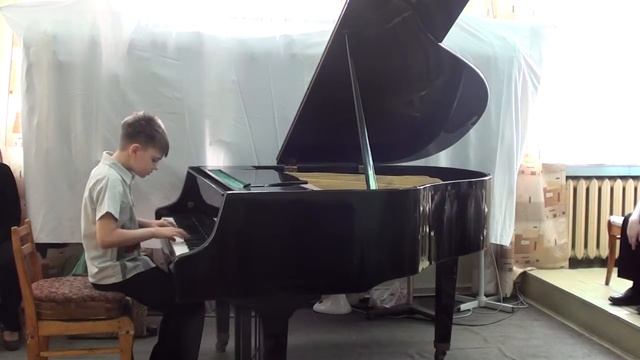 "Танец маленьких лебедей" Артём Ярославцев (2 класс, 17 марта 2012)