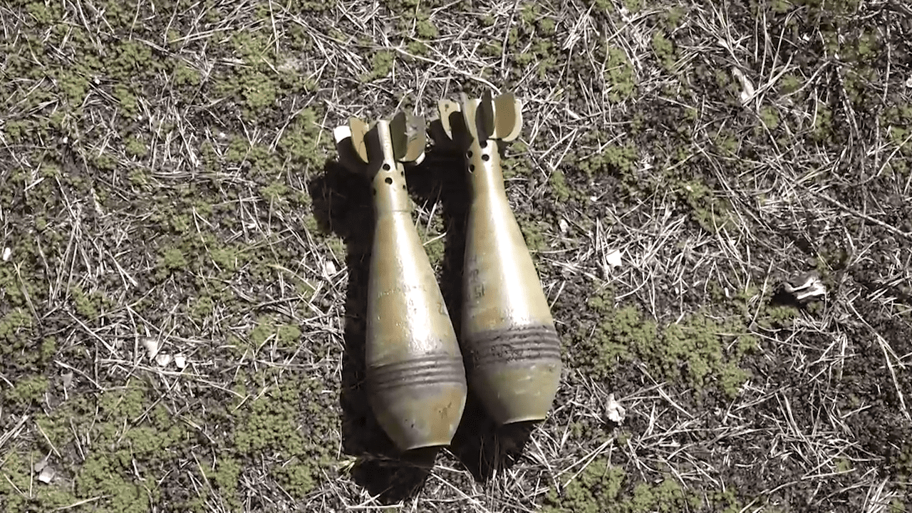 На бывших позициях ВФУ правоохранители обнаружили тайник с оружием и боеприпасами