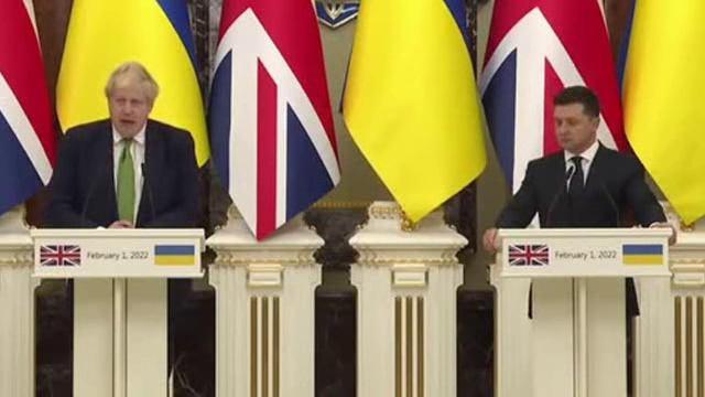 Воевать украинцам придётся самим до последней капли крови, то есть до последнего украинца, - Джонсон