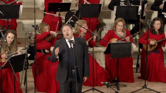 Песня Андрейки (из оперетты "Свадьба в Малиновке"), солист А. Захаров. Дирижёр Игорь Тонин.