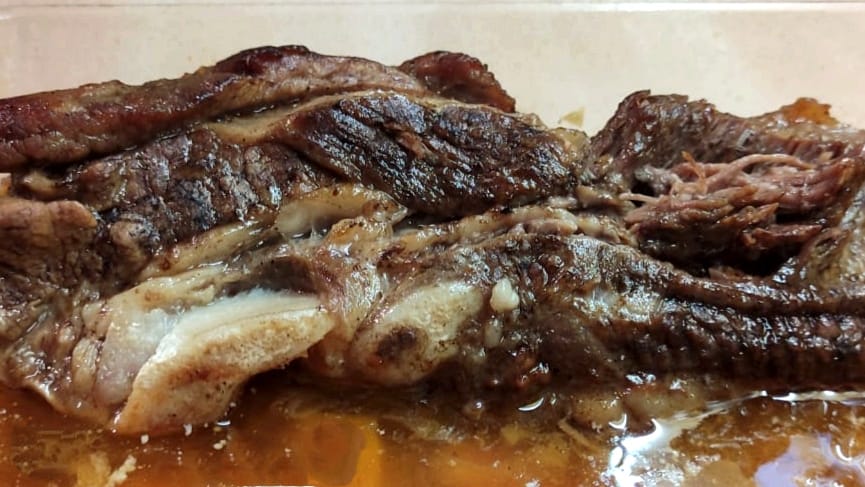 Томлёная говядина в духовке — сытный ужин для всей семьи