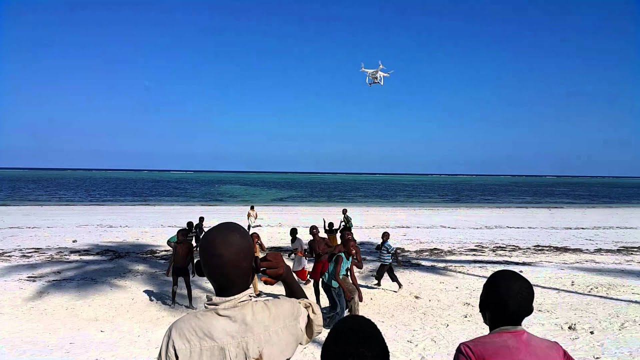 Дети и коптер