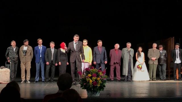 Фестиваль ВСТРЕЧИ В РОССИИ-22: из спектакля "Ревизор" (Бишкек), фр1.