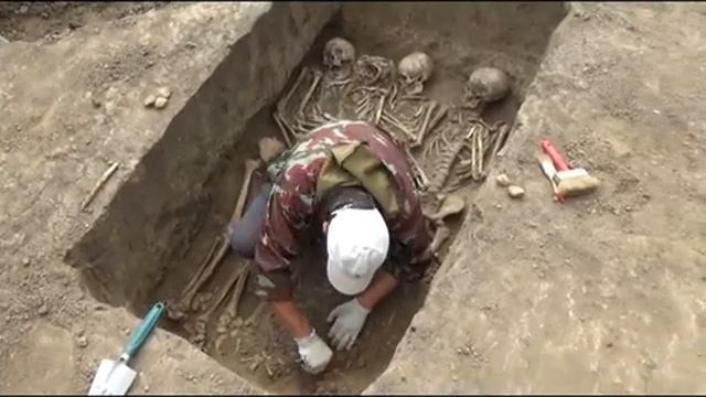 Братские могилы русских солдат XVIII века на раскопе по улице Куйбышева