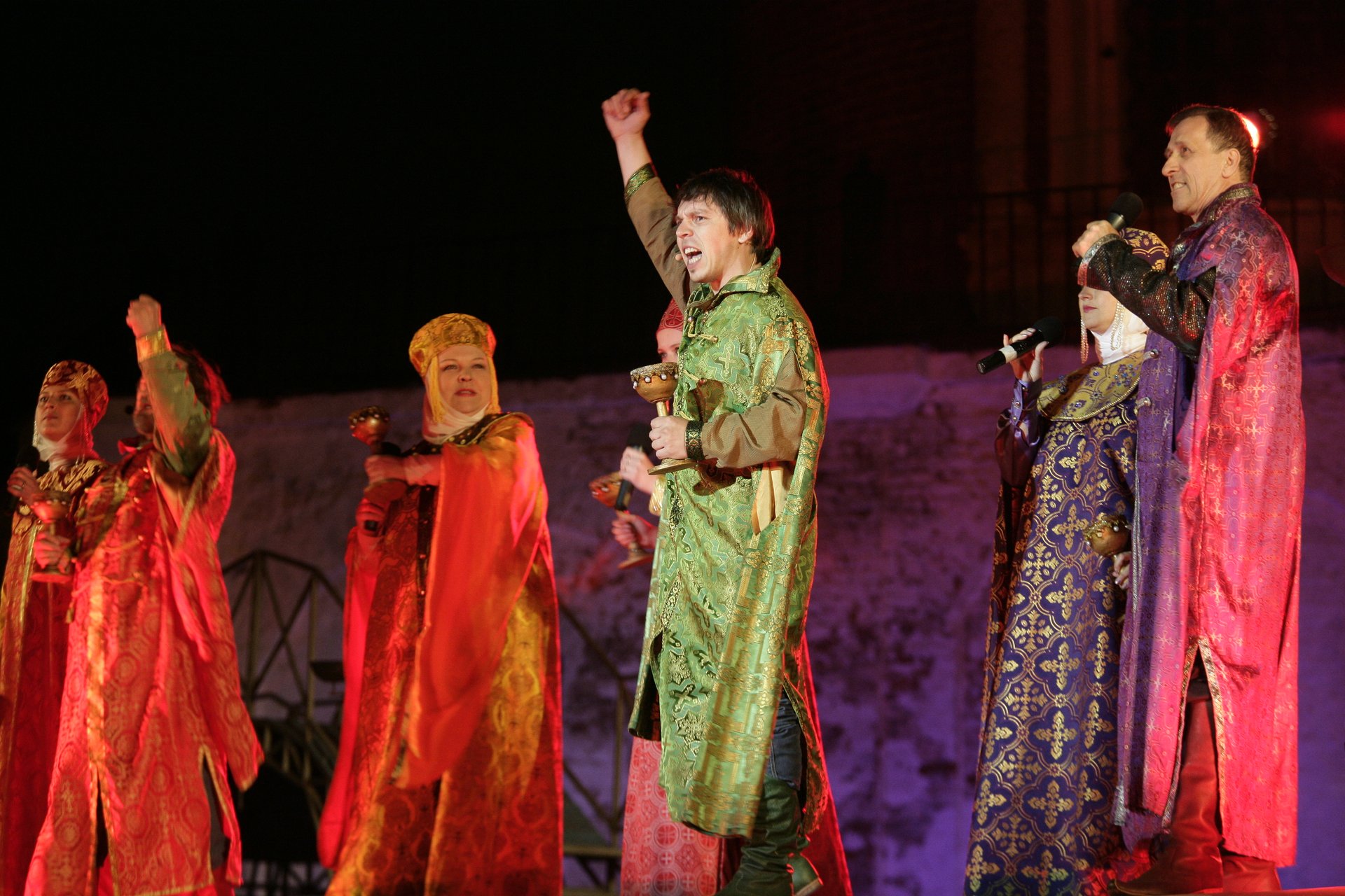 "Вон!" - "Сказание о Петре и Февронии", автор стихов Елена Лемехова, музыка Андрея Ильина.