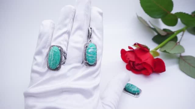 Гарнитур Серьги Кольцо "Уникум" амазонит чеканка посеребрение ретро СССР 1970х 3149 Хорошие Вещи