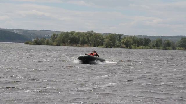 АЗИМУТ expeditione 500 + 15л.с  4 человека.mp4