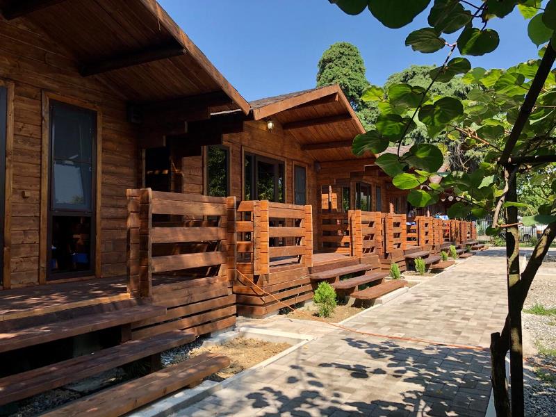 Отдых в Алахадзы домики под ключ. Алахадзы снять коттедж под ключ недорого. «Александра» БАЗА ОТДЫХА