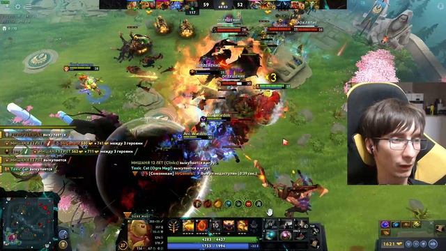 Dota 2 аж зависает в драках. У вас трон горит, но вы не сдаетесь. У врагов стоят все таве