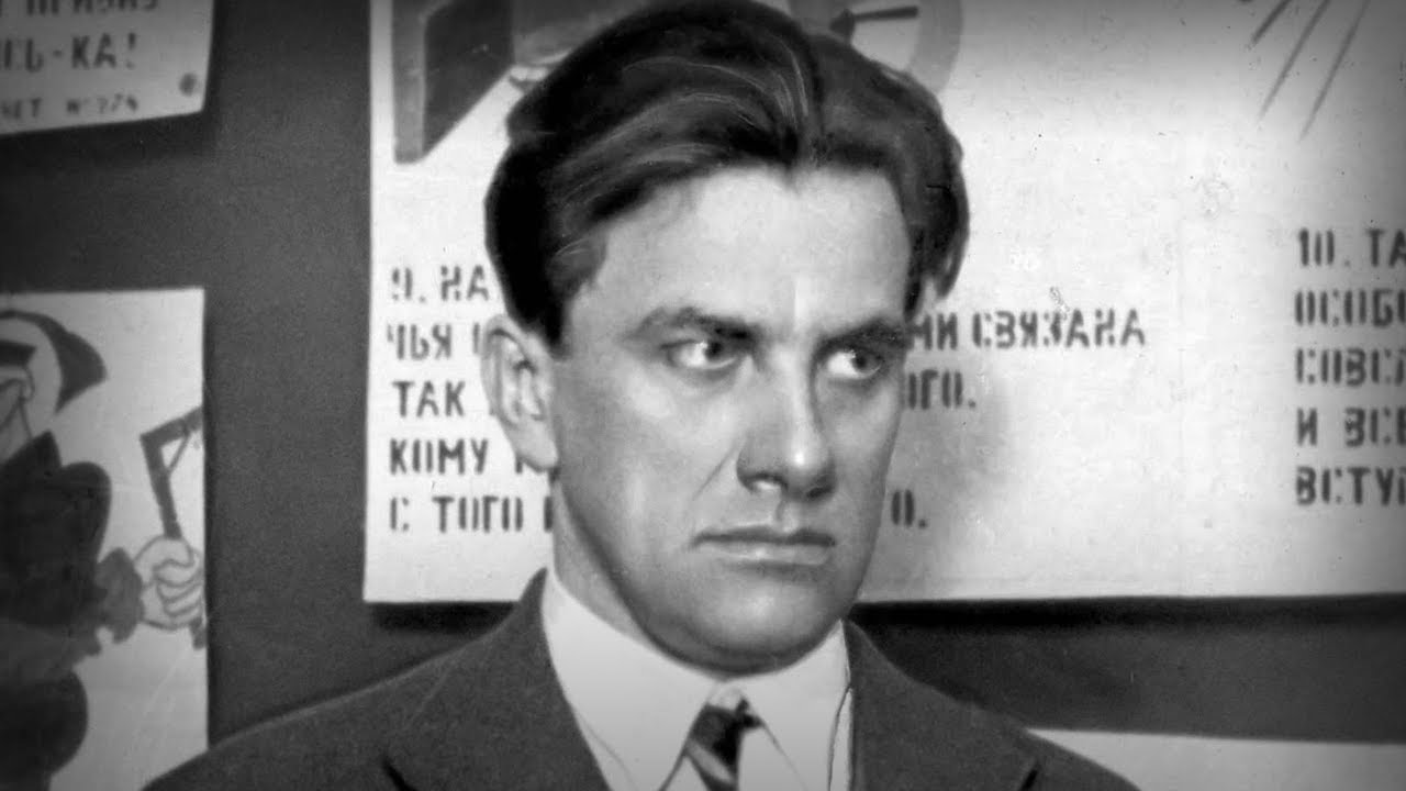 [Поэзия] Владимир Маяковский - стихи о советском паспорте. (оригинал от 1 мая 2020 г.)