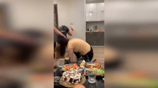 КОТЫ 2021 СМЕШНЫЕ КОШКИ 2021 КОШКИ ПРИКОЛЫ С КОТАМИ И КОШКАМИ Funny Cats.mp4