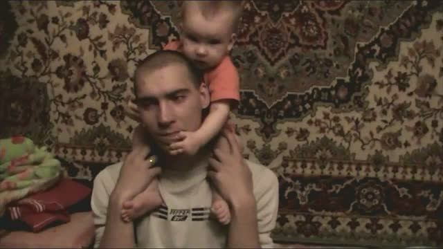 Декабрь 2011. Друзья в гостях. Оле 1 год и 4 мес ИЗ СТАРОГО