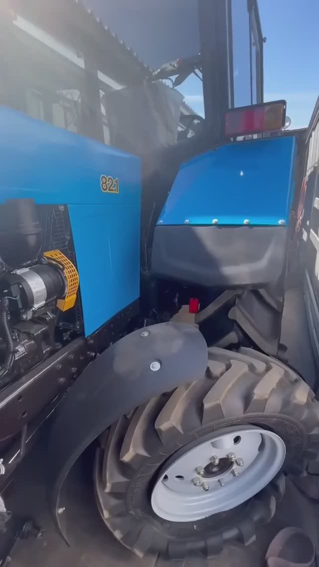 Загнали на скорости в фуру трактор МТЗ

#беларус82 #мтз82